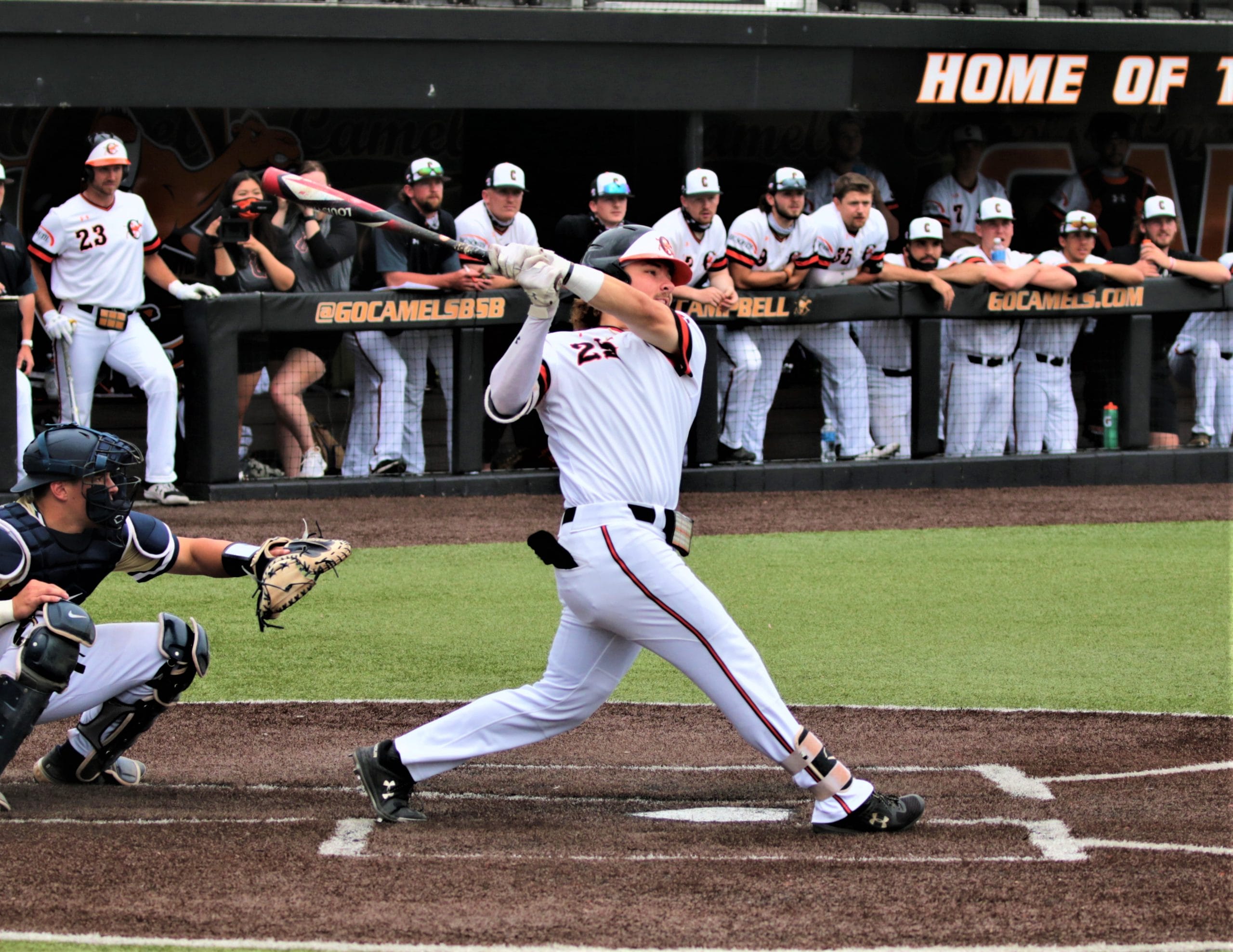 Campbell comes back with sweep to take series